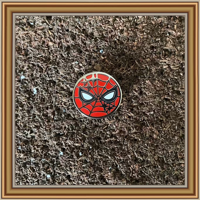 Spider-Man Sparkles - Red Mini Pin - Studio Min Bin Bin